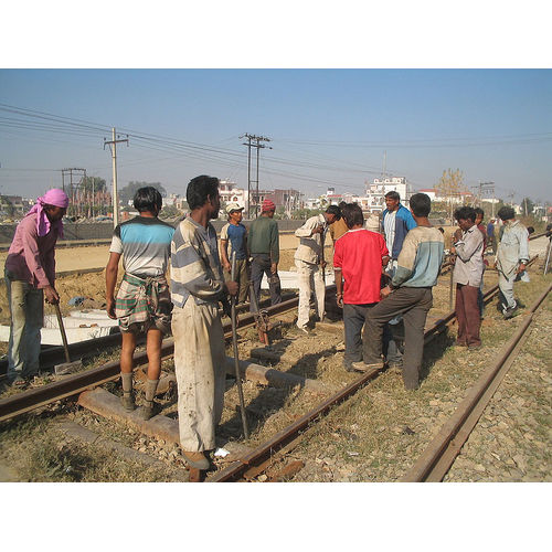 800px-Workforce_Indian_Railways_Track_Maintenance_in_Punjab_AUTO.jpg ...